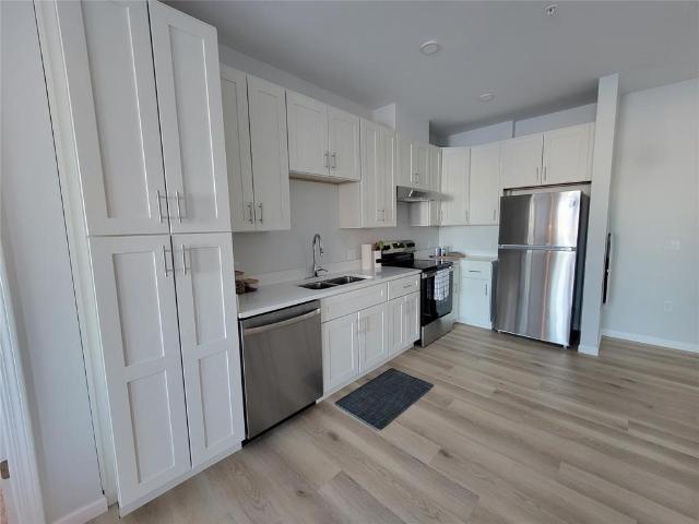 565 Market Street 210