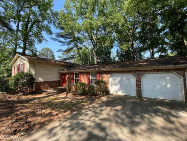 565 Maribee Dr, Tucker, GA 30084