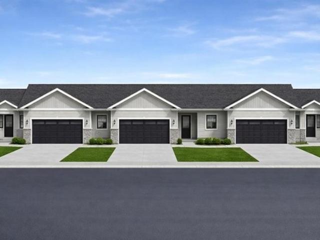 565 Meadow Oak Cir, Fairfax, IA 52228