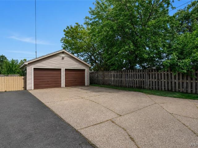 565 Military Road
