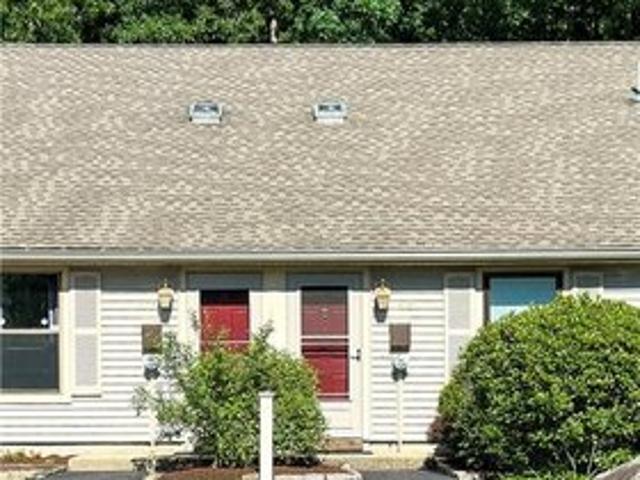 565 Smithfield Rd Apt C6, North Providence, RI 02904