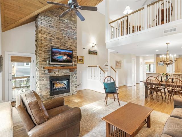 565 Peaceful Haven Drive M 4