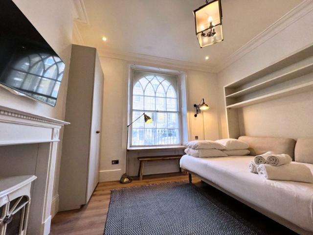 £565 Per Week Including Utilities | Students Only!