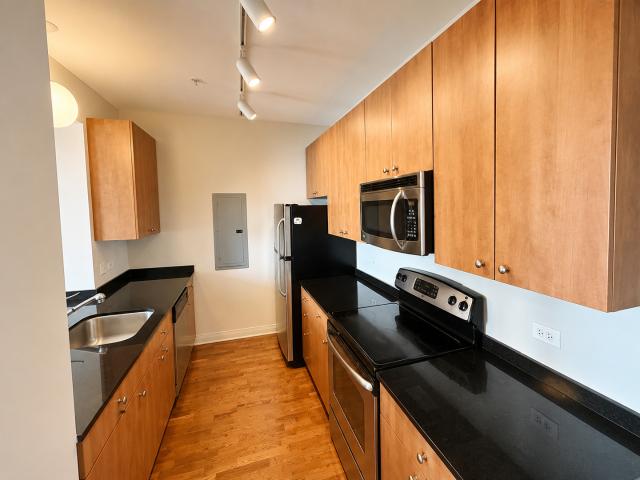 565 W Quincy Street # 1608