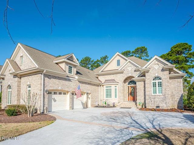 565 Westchester Pl SW, Ocean Isle Beach, NC 28469