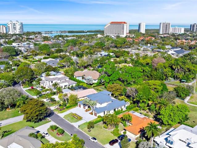 565 Whispering Pine Ln, Naples, FL 34103 | MLS #225061 | Compass