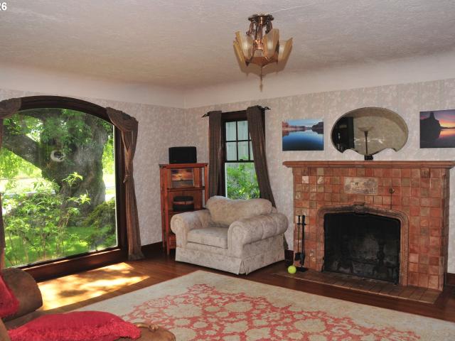 56647 columbia river hwy