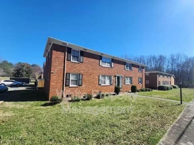 56656032 1045 E Meadow Dr #D