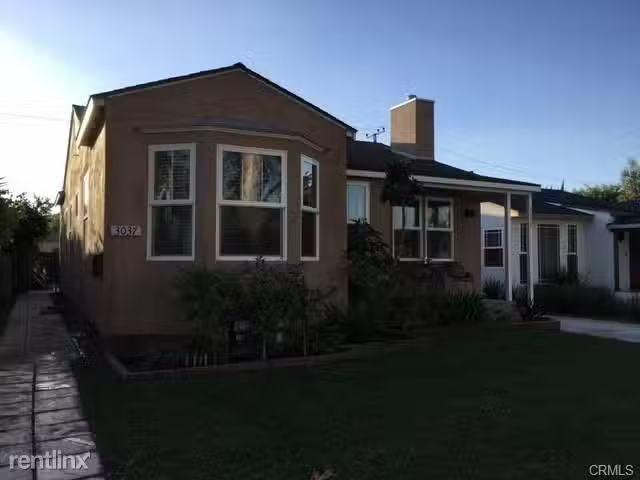 56657576 3035 Reid Ave