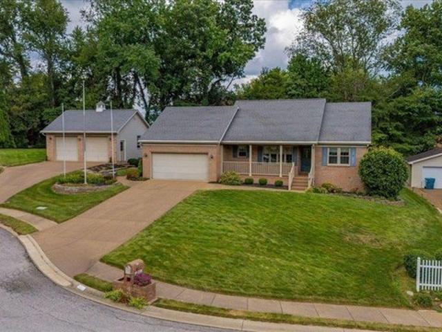 5666 Cherry Hill Dr, Newburgh, IN 47630