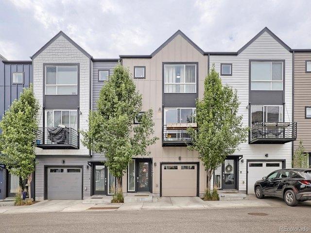 5666 W 10th Pl, Denver, CO 80214