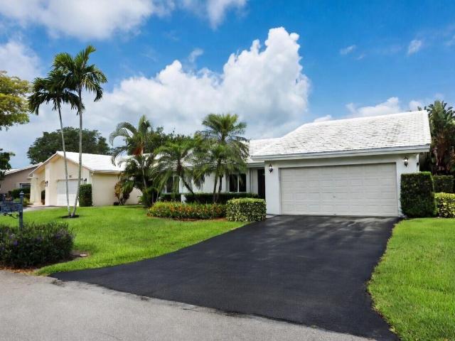 5667 N Cameo Dr, Boca Raton, FL 33433 | MLS #B26012