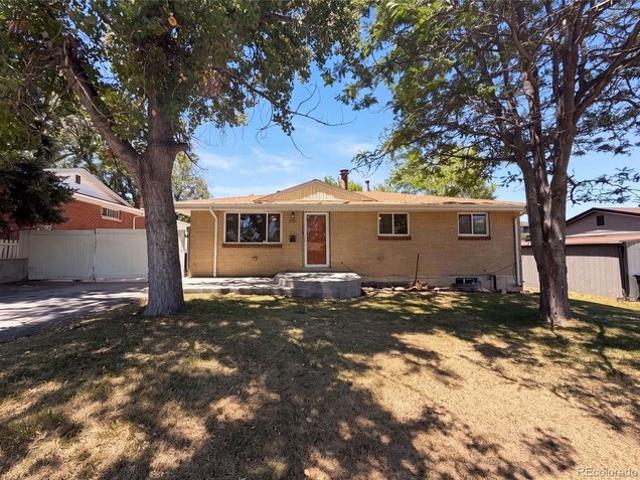 5667 Johnson St, Arvada, CO 80002