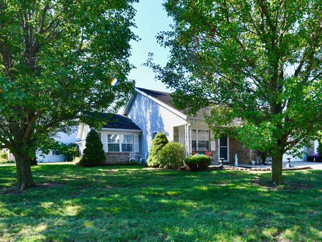 5668 Misty Ridge Cir, Indianapolis, IN 46237 | MLS #22081 | Compass