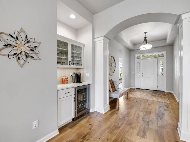 5668 n kestrel circle