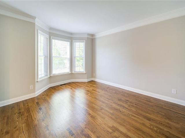 5660 Cascade Trail