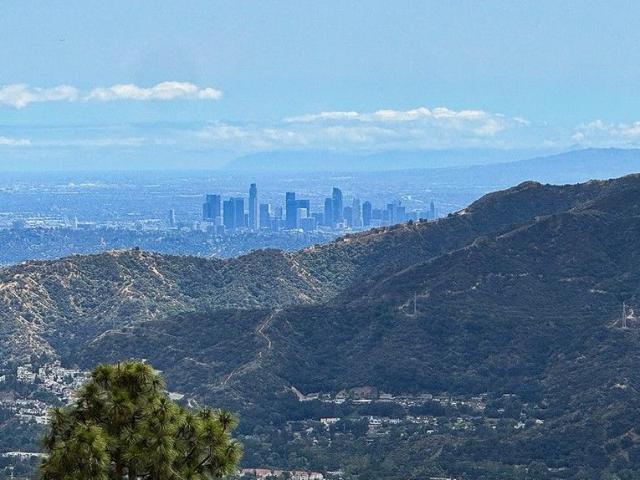 5660 Pine Cone Road, La Crescenta, US, CA