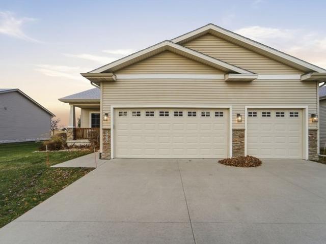 5660 Prairie Grass Dr, Johnston, IA 50131
