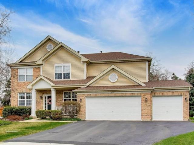 5660 Trinity Ct, Gurnee, IL 60031