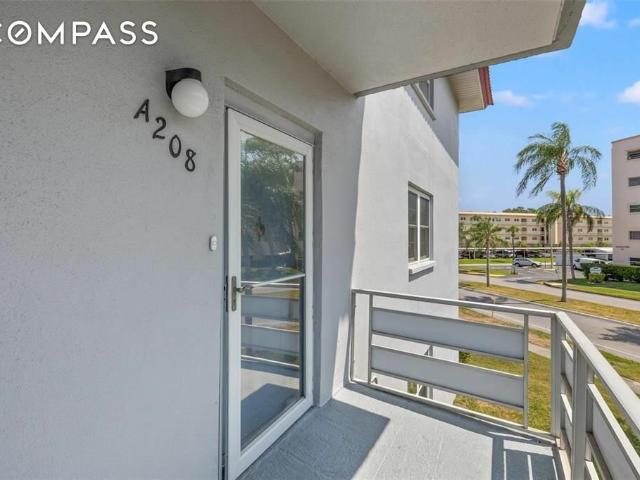 5660 80th St N A208, St. Petersburg, FL
