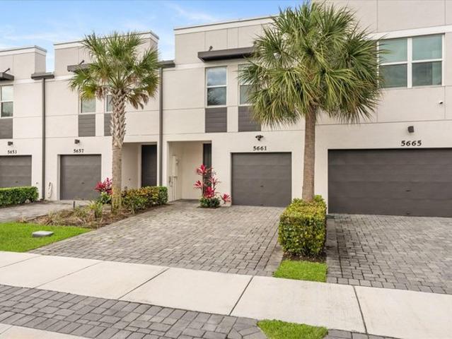 5661 Mentmore Dr, Mangonia Park, FL 33407