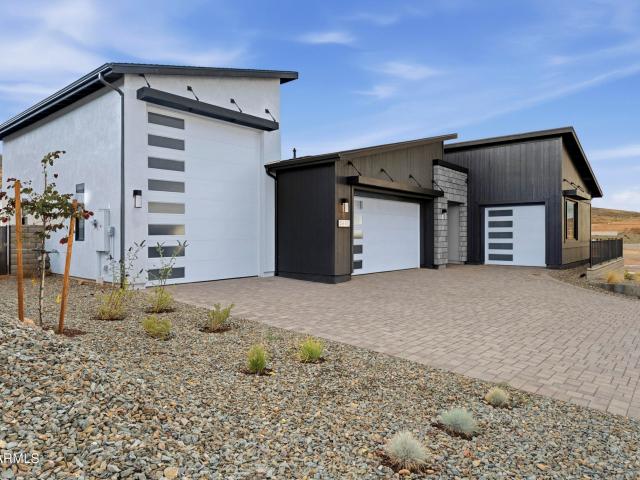 5661 e blackburn court
