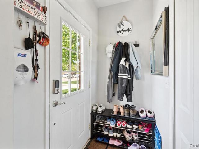 5662 Arbor Chase Drive