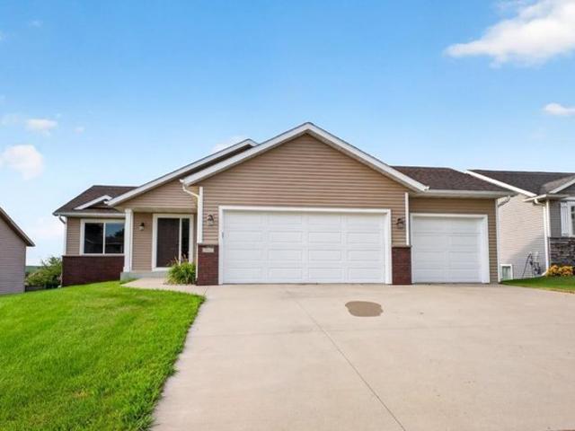 5662 King Arthur Rd NW, Rochester, MN 55901