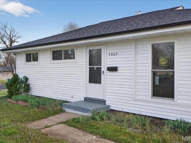 5662 Parchester Dr, St. Louis, MO 63121 | MLS #26016