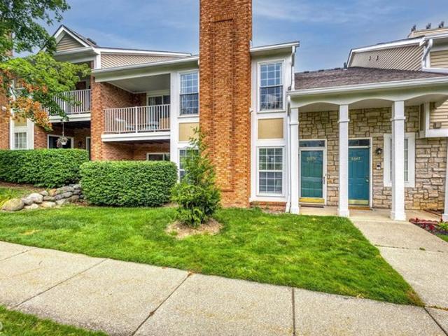 56634 Chesapeake Trl, Shelby Township, MI 48316