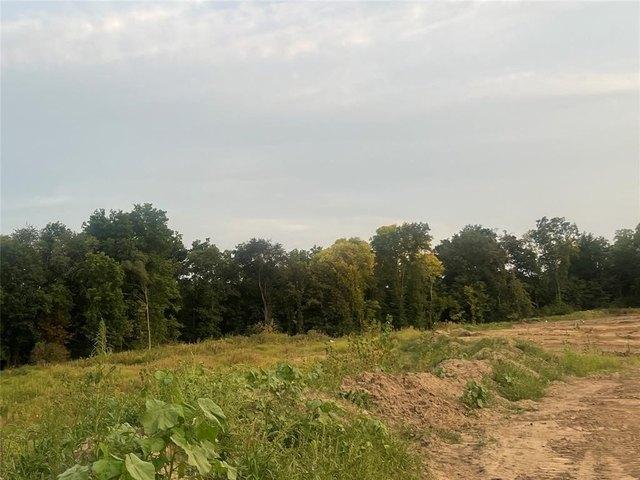 5663 Walnut Ridge Dr, Des Moines, IA 50317