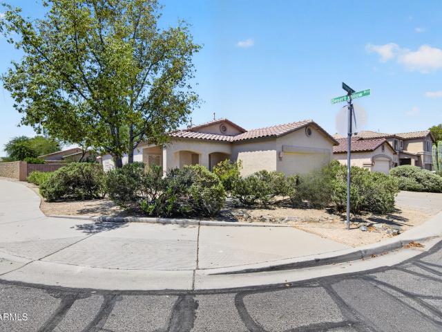 566 e renegade place
