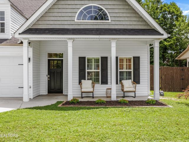 566 Hillside Lane