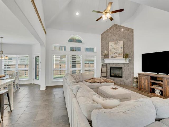 566 Long Meadow Dr, Haslet, TX 76052 | MLS #21219