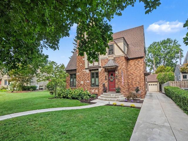 566 Lawndale Court