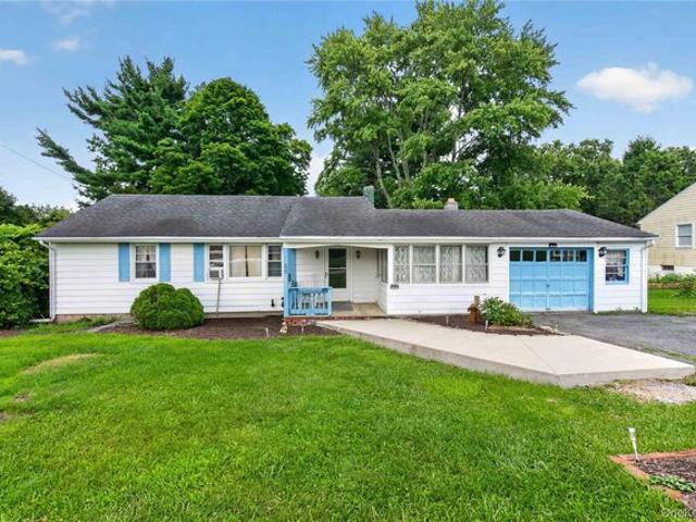 566 Lakeside Rd, Newburgh, NY 12550