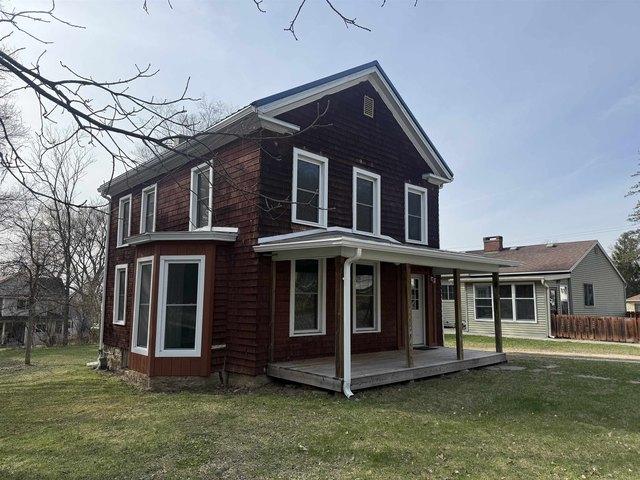 566 N Chestnut St, Richland Center, WI 53581