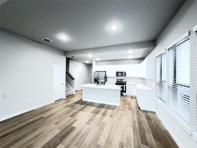 566 Silver Springs Ln, Lavon, TX 75166 | MLS #21250