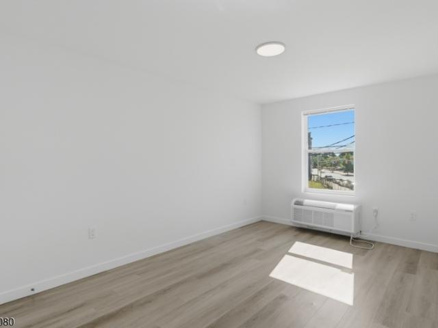 566 Springfield Ave # 303
