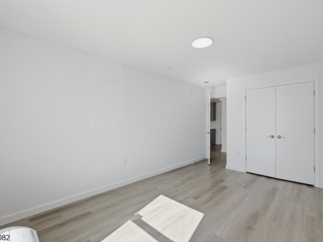 566 Springfield Ave # 304