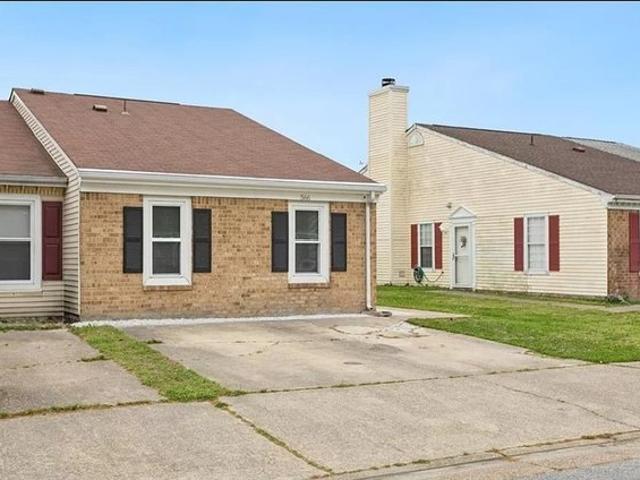 566 Peregrine St, Virginia Beach, VA 23462
