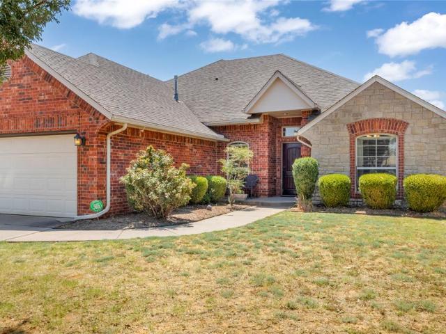 566 W Hunters Court Way