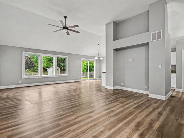 566 Yellowstone Lane