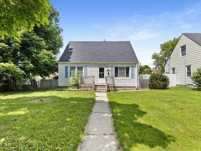 5675 N 58th St, Milwaukee, WI 53218