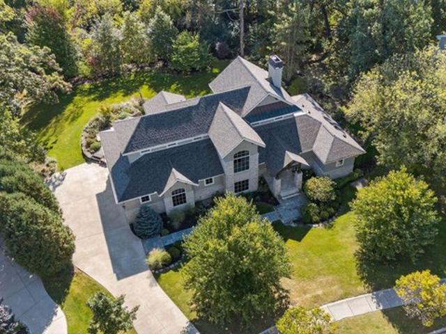 5675 Ashbourne Ln, Fitchburg, WI 53711