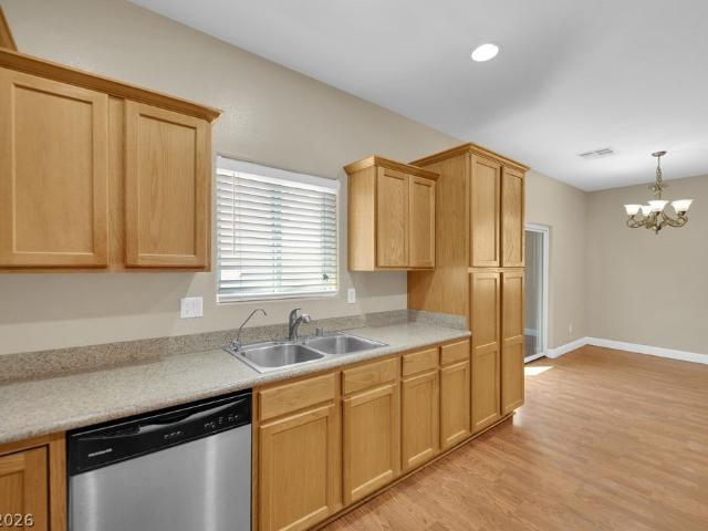 5675 Diamond Palm Court