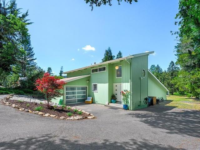 5675 St Helena Rd NE, Santa Rosa, CA 95404