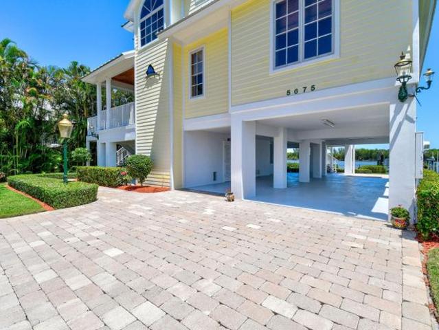 5675 SE Orange St, Stuart, FL 34997