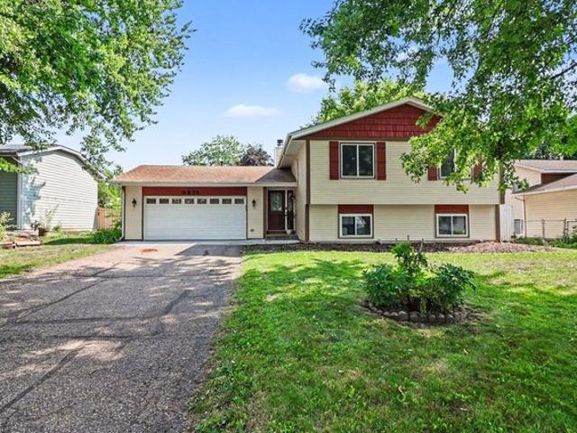 5675 W 137th St, Savage, MN 55378