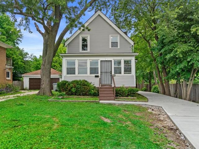 5676 N 43rd St, Milwaukee, WI 53209